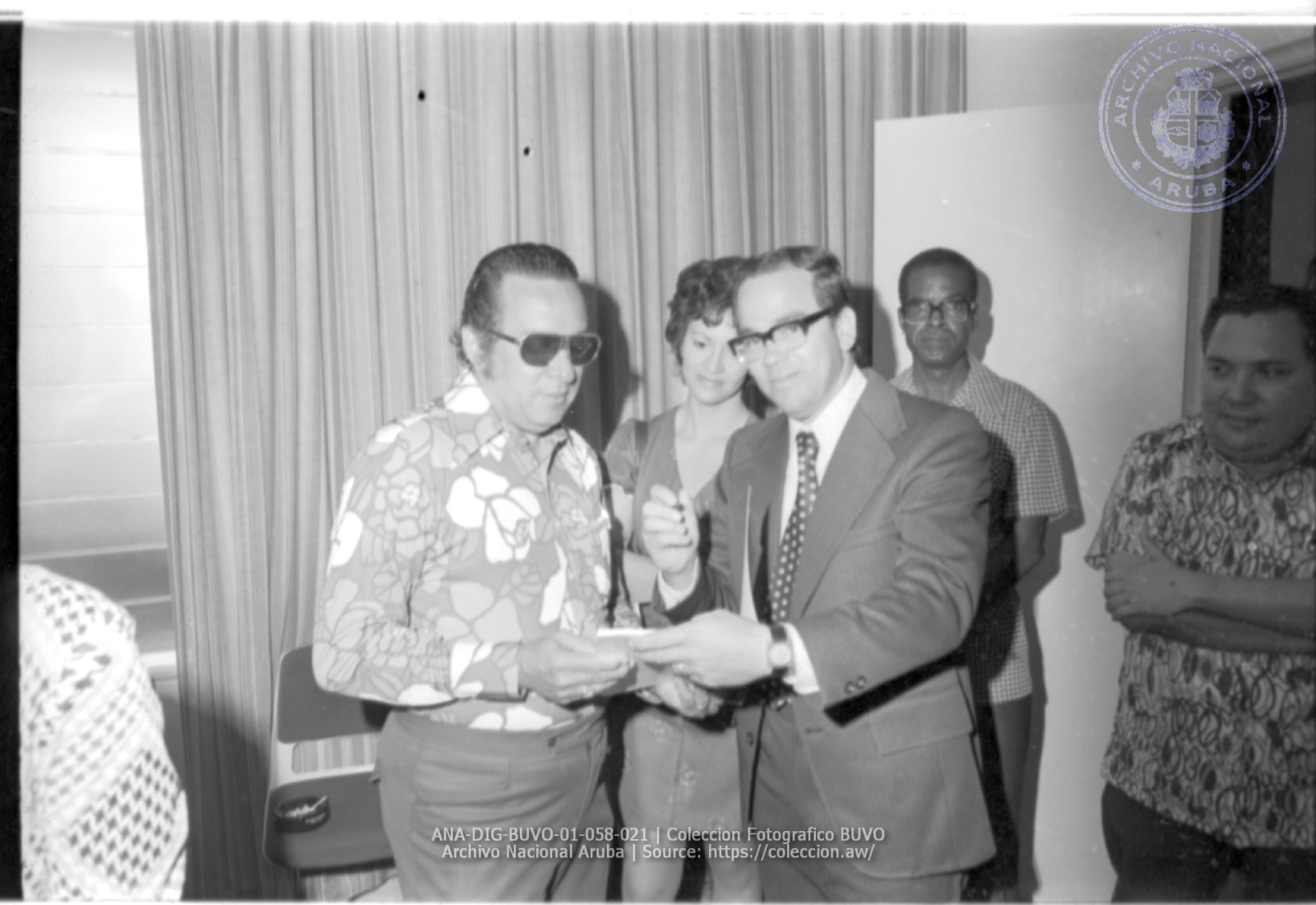 Entrega di WitBoek na Minister Hendrik Croes (Status Aparte), Image ...