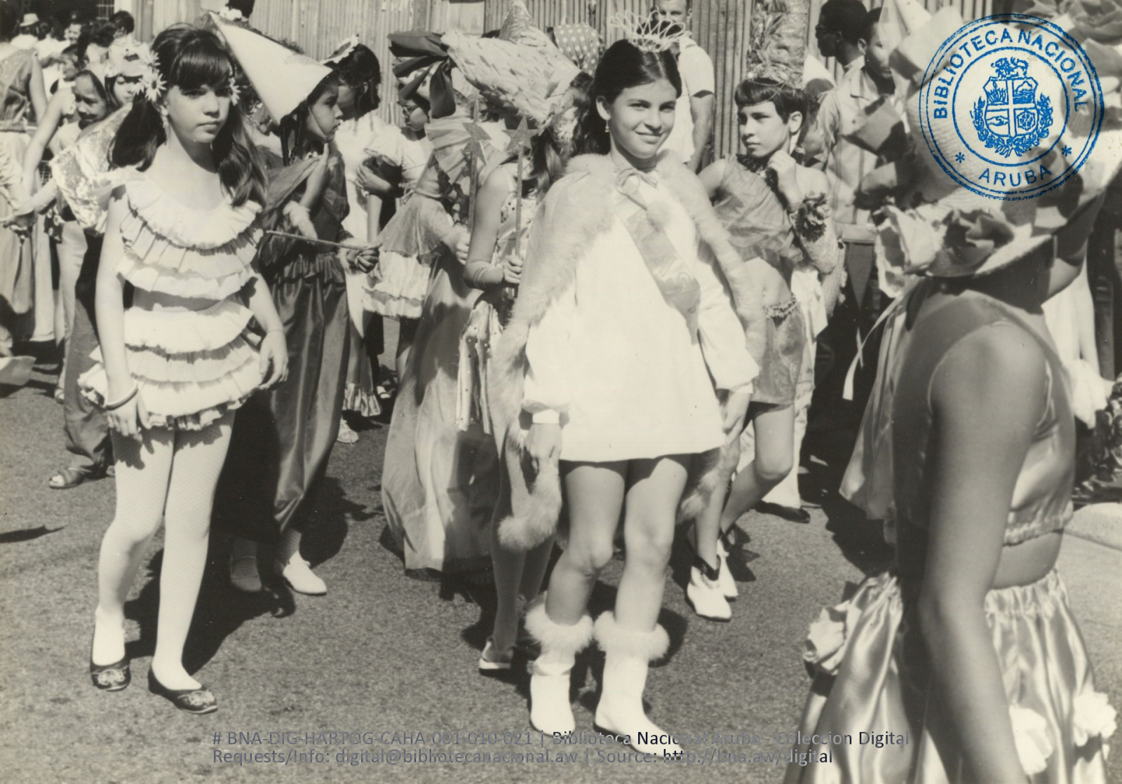 Album- Carnaval 1969 (Dr. Johan Hartog Collection) - Biblioteca Nacional Aruba - Coleccion Aruba