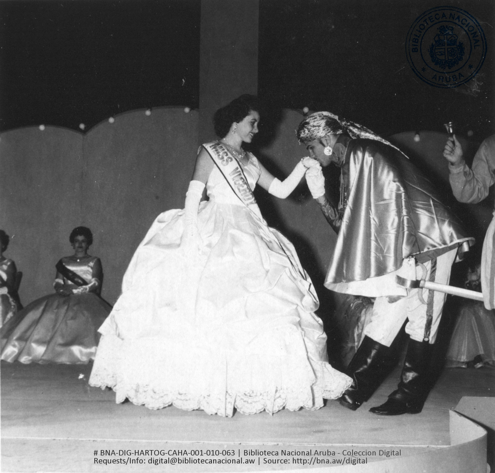 Album- Carnaval 1969 (Dr. Johan Hartog Collection) - Biblioteca Nacional Aruba - Coleccion Aruba
